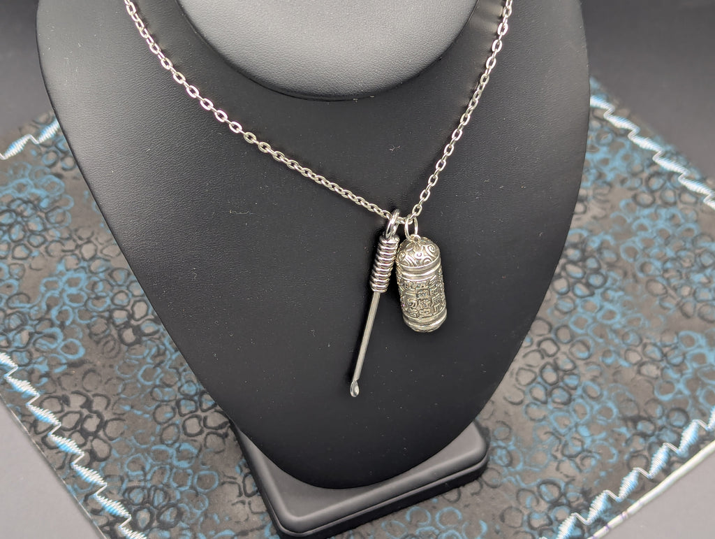 Chromed Toned Mini Spoon Pendant w/ Matching 24" Chain & Ornate Magic ...